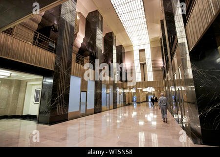 The lobby inside the Chicago Board of Trade Building, an Art Deco ...