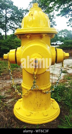 Close up of yellow water hydrant sign, UK Stock Photo - Alamy