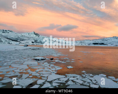 Amazing panorama of the Lofoten Islands sunset from Offersoykammen ...
