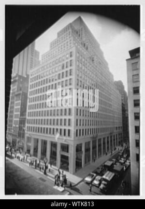 Morgan Guaranty Building, 522 5th Ave., New York Stock Photo - Alamy