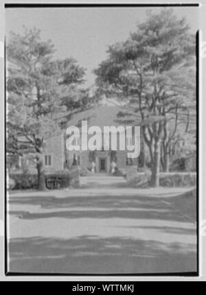 Mrs R. Boyer Miller, residence in Wenham, Massachusetts Stock Photo - Alamy