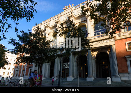 Wien, Vienna: building of Wiener Börse (former stock exchange), street ...