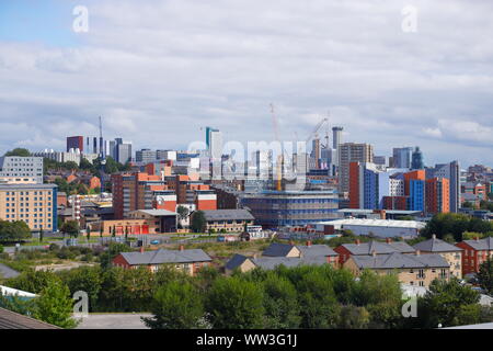 Leeds skyline with lots of developments going on Stock Photo - Alamy