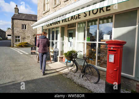 Clapham village stores shop, Clapham village, Yorkshire Dales national ...