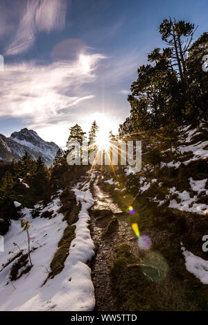 Alpenglow on the snow-covered Karwendel Mountains Stock Photo - Alamy