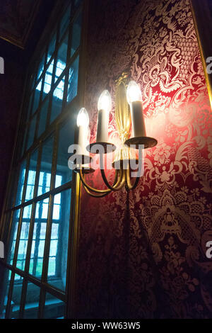 Royal hunting lock WERMSDORF. Royal hunting lodge Stock Photo - Alamy