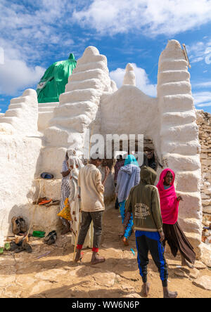 Oromo pilgrims in the shrine of sufi Sheikh Hussein , Oromia, Sheik ...
