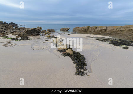 Sandy beach with stones, Plage de Ruscumunoc, Plouarzel, Finistere ...