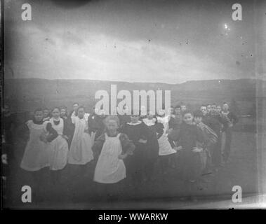Edwardian children dancing Stock Photo - Alamy