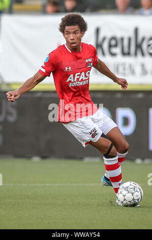 Den Haag, Netherlands. 14th Sep, 2019. DEN HAAG, 14-09-2019, Cars Jeans ...