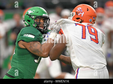 North Dakota State offensive lineman Grey Zabel (50) and Sacramento ...