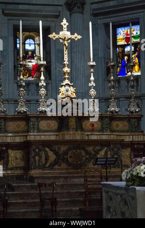 Italy, Como, the Cathedral ( the Duomo ) inside Stock Photo - Alamy