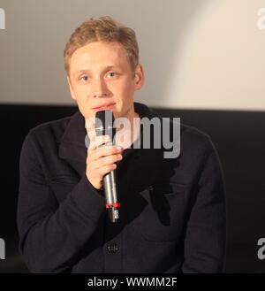 Matthias Schweighöfer bei der Premiere Das Leben der Wünsche im Rahmen ...