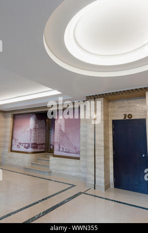 Interior of the Shell building in Brussels Stock Photo - Alamy