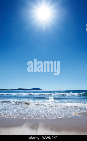 Sun beats down on Australian Beach Stock Photo - Alamy