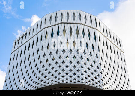 Parametric Aluminium Panels. Facade Cladding Stock Photo - Alamy