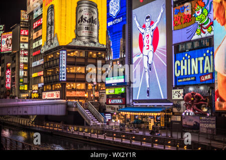 Glico Running Man, Osaka, Japan Stock Photo: 128339281 - Alamy