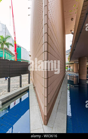 Very Sharp Wall Corner at Modern Building Stock Photo - Alamy