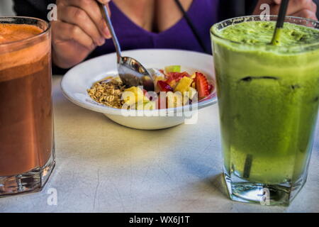 Close-up of healthy breakfast in tray Stock Photo - Alamy