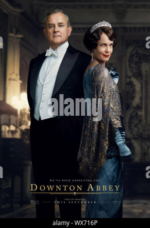 DOWNTON ABBEY, from left: Elizabeth McGovern, Harry Haddon-Paton, Laura ...