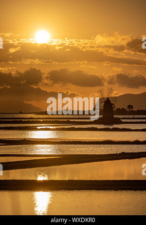 Saltworks, Marsala, Sicily, Italy Stock Photo - Alamy