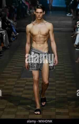 JULIEN MACDONALD SS20 Runway during London Fashion Week - London, UK 16 ...