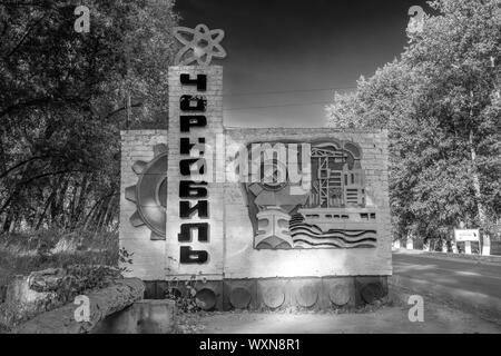 Welcome sign at Chernobyl Exclusion Zone Stock Photo - Alamy