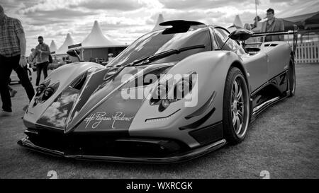 2016 Pagani Zonda 760 Oliver Evolution on show at the 2019 Salon Privé ...