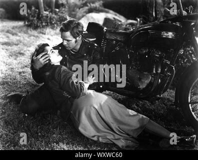 THE WILD ONE 1953 Columbia Pictures film with Marlon Brando as Johnny ...