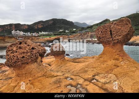 Taiwan landscape. Bizarre rock formations at Yehliu Geopark near Taipei ...