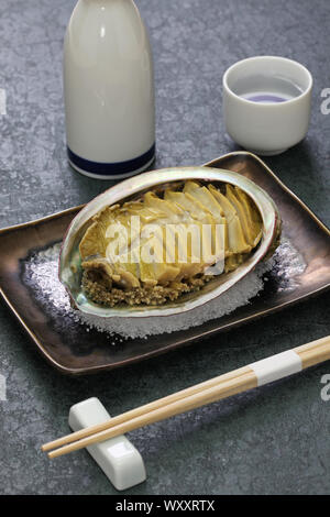 Japanese traditional cuisine, Sake steamed clams, Sakamushi Stock Photo ...