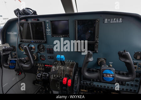 Britten-Norman BN-2 Islander aircraft cockpit interior Stock Photo - Alamy