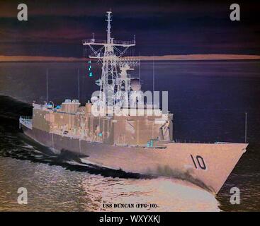 The guided missile frigate USS DUNCAN (FFG-10) comes about off San ...