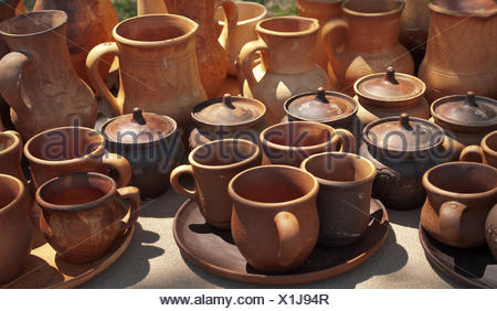 Many clay pot is on the table in pottery. Bright pottery Stock Photo ...