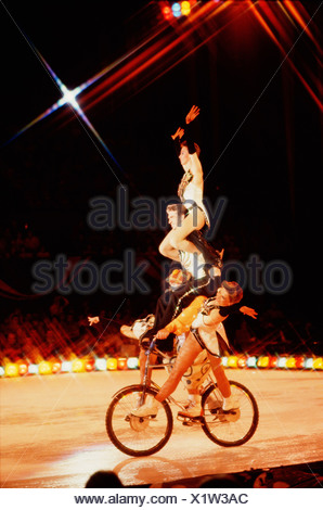 Entertainment. Russian State Circus. Acrobats. Tightrope walking Stock ...