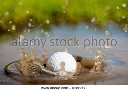 Golf Ball Splashing Into Water Stock Photo: 59613153 - Alamy
