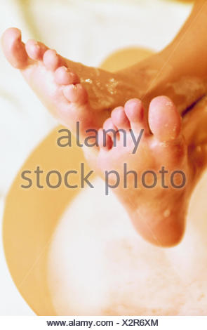 Woman, bath, feet, soles, bath foam Stock Photo: 183480526 - Alamy