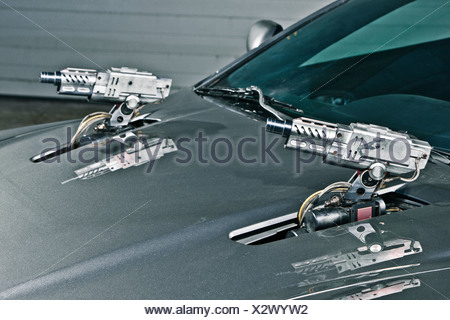 Machine gun on Aston Martin DB5, James Bond classic car Stock Photo - Alamy