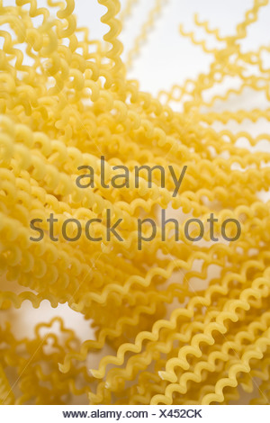 Fusilli lunghi (long pasta spirals Stock Photo - Alamy