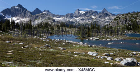 Gwillim Lakes, Valhalla Provincial Park, British Columbia, Canada Stock ...