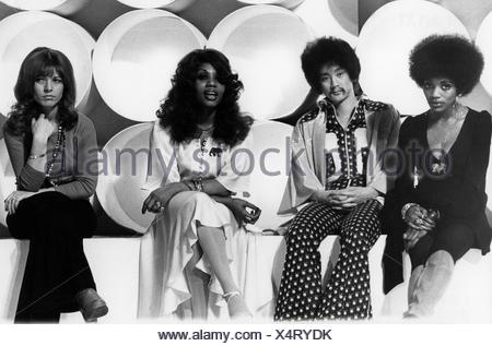 Les Humphries Singers, pop group, Liz Mitchell, 1972 Stock Photo - Alamy