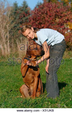 Mädchen mit Rhodesian Ridgeback / girl with RR Stock Photo: 29569196 ...