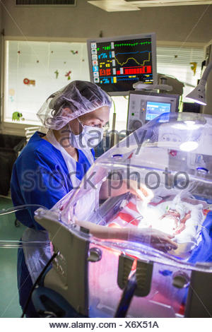 Newborn baby undergoing ultraviolet light treatment for jaundice Stock ...