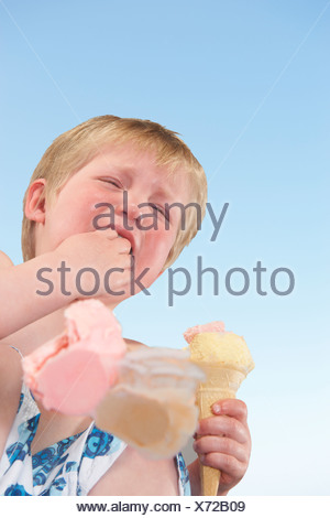 Crying boy with dropped ice cream Stock Photo: 37145569 - Alamy