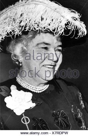 Elizabeth Kenny (1880-1952), an Australian nurse who developed Stock ...