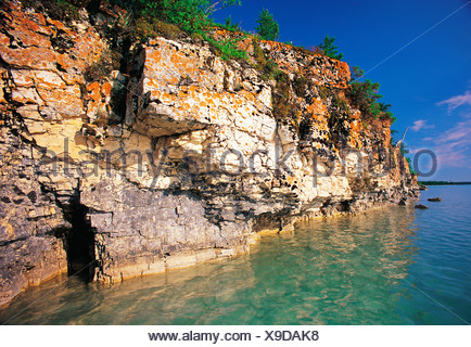 limestone cliffs, Little Limestone Lake, Manitoba, canada Stock Photo ...