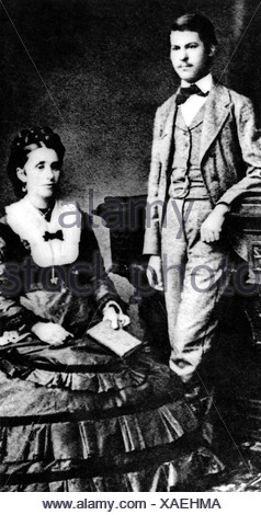 Sigmund Freud (1856-1939), and his mother, Amalia Freud (1835-1929 Stock Photo: 50020749 - Alamy