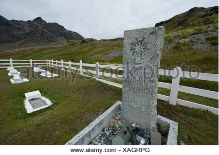 Grave of Sir Ernest Shackleton, famous Antarctic explorer, Grytviken ...