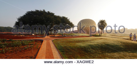 Sunrise at Matrimandir, temple, mystical place, meditation place Stock ...