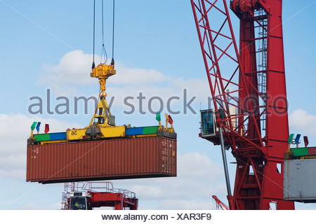 Truck lifting shipping containers Stock Photo: 50023068 - Alamy